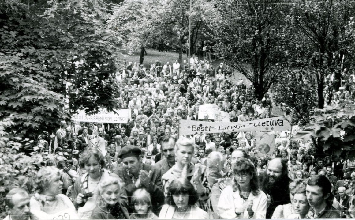 5 Times Peaceful Protests Made a Difference in History - Darling Magazine