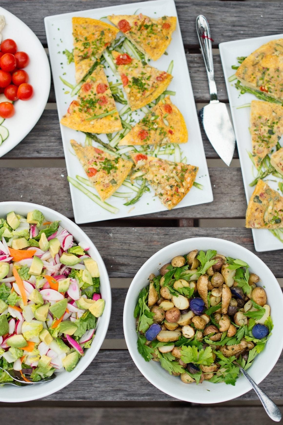 Inside an Adorable (and Sustainable!) Backyard Brunch - Darling Magazine