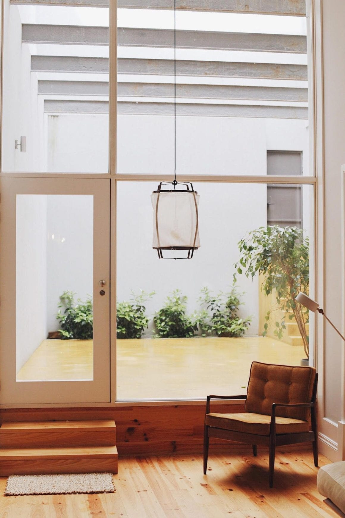 8 Reclusive Female Authors Any Literature Lover Should Read - Darling ...